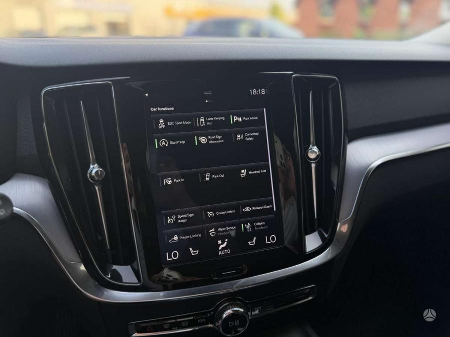 Melns Volvo V60 2019 Kauņa, ar dzinēja tilpumu 1.97 L un nobraukumu 281 tūkst. km par 11650 €, foto 20 vietnē AUTOMOTO.COM.LV