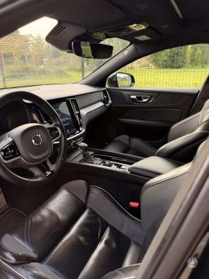 Melns Volvo V60 2019 Klaipėda, ar dzinēja tilpumu 1.97 L un nobraukumu 299 tūkst. km par 12800 €, foto 5 vietnē AUTOMOTO.COM.LV