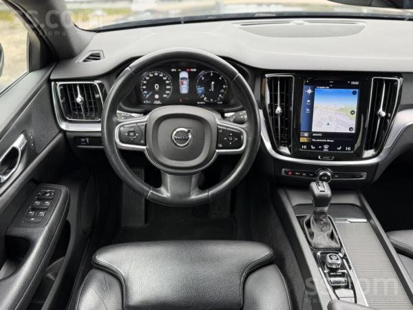 Melns Volvo V60 2019 Rīga, ar dzinēja tilpumu 2.00 L un nobraukumu 237 tūkst. km par 13990 €, foto 5 vietnē AUTOMOTO.COM.LV