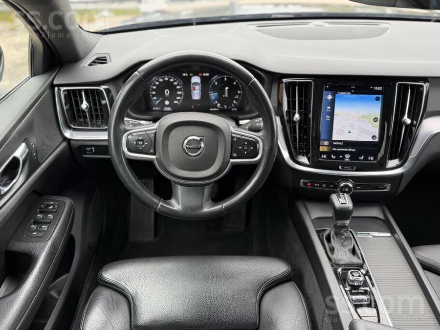 Melns Volvo V60 2019 Rīga, ar dzinēja tilpumu 2.00 L un nobraukumu 237 tūkst. km par 13990 €, foto 5 vietnē AUTOMOTO.COM.LV