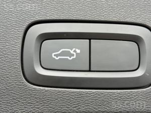 Melns Volvo V60 2019 Rīga, ar dzinēja tilpumu 2.00 L un nobraukumu 237 tūkst. km par 13990 €, foto 15 vietnē AUTOMOTO.COM.LV