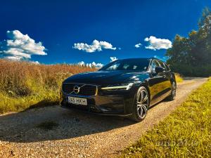 Melns Volvo V60 2019 Tartu, ar dzinēja tilpumu 2.00 L un nobraukumu 93 tūkst. km par 21000 €, foto  vietnē AUTOMOTO.COM.LV