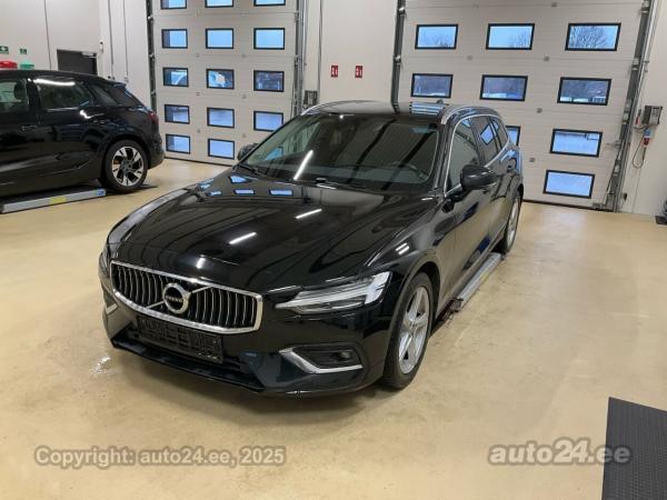 Melns Volvo V60 2020 Tallina, ar dzinēja tilpumu 2.00 L un nobraukumu 229 tūkst. km par 16900 €, foto 1 vietnē AUTOMOTO.COM.LV