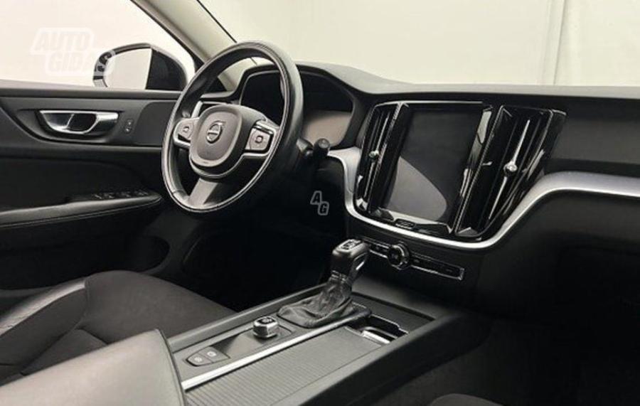 Black Volvo V60 2020 in Kaunas, with an engine capacity of 0.00 L and mileage of 100 thousand km for 29798 €, photo 11 on AUTOMOTO.COM.LV