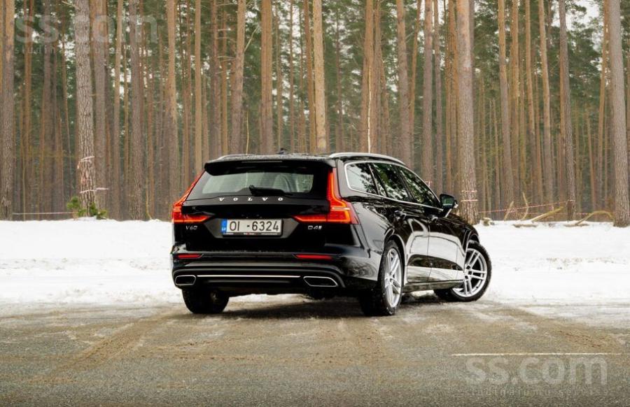 Melns Volvo V60 2020 Rīga, ar dzinēja tilpumu 2.00 L un nobraukumu 207 tūkst. km par 18590 €, foto 6 vietnē AUTOMOTO.COM.LV