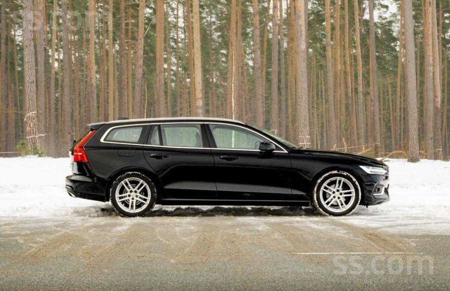 Melns Volvo V60 2020 Rīga, ar dzinēja tilpumu 2.00 L un nobraukumu 207 tūkst. km par 18590 €, foto 9 vietnē AUTOMOTO.COM.LV