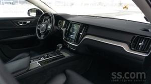 Melns Volvo V60 2020 Rīga, ar dzinēja tilpumu 2.00 L un nobraukumu 207 tūkst. km par 18590 €, foto 11 vietnē AUTOMOTO.COM.LV