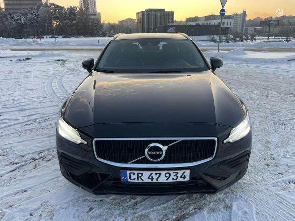 Melns Volvo V60 2020 Viļņa, ar dzinēja tilpumu 1.97 L un nobraukumu 104 tūkst. km par 16499 €, foto 7 vietnē AUTOMOTO.COM.LV