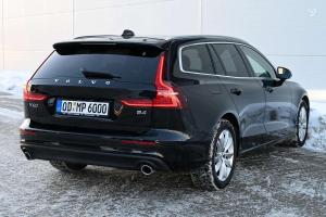 Black Volvo V60 2020 in Kretinga, with an engine capacity of 1.97 L and mileage of 127 thousand km for 18199 €, photo 7 on AUTOMOTO.COM.LV