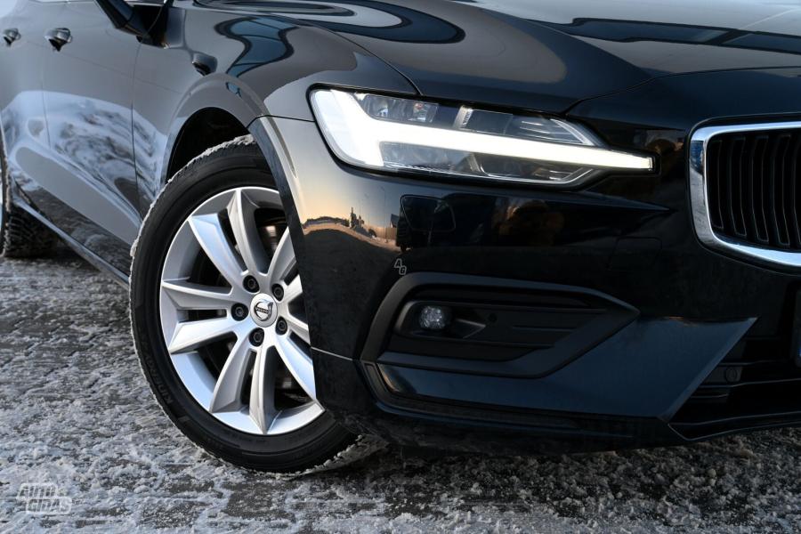 Melns Volvo V60 2020 Kretinga, ar dzinēja tilpumu 2.00 L un nobraukumu 18 tūkst. km par 18199 €, foto 6 vietnē AUTOMOTO.COM.LV