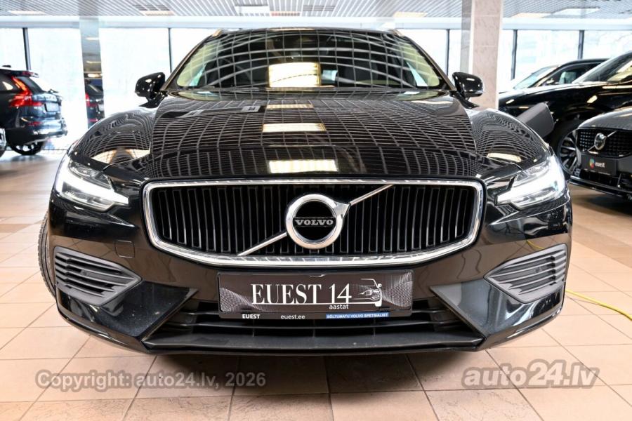 Black Volvo V60 2020 in Tallinn, with an engine capacity of 2.00 L and mileage of 130 thousand km for 25990 €, photo 6 on AUTOMOTO.COM.LV