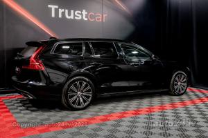 Melns Volvo V60 2020 Pērnava, ar dzinēja tilpumu 2.00 L un nobraukumu 197 tūkst. km par 19500 €, foto 8 vietnē AUTOMOTO.COM.LV
