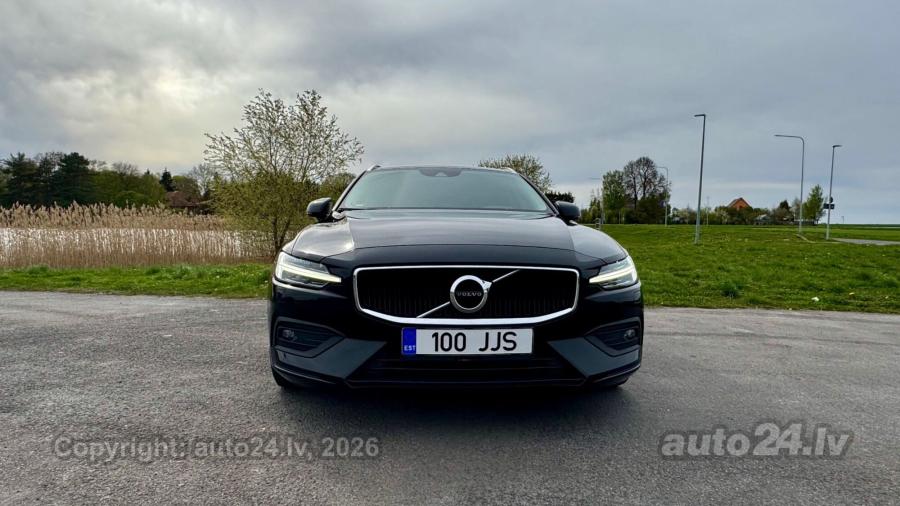 Melns Volvo V60 2020 Tallina, ar dzinēja tilpumu 2.00 L un nobraukumu 270 tūkst. km par 14900 €, foto 1 vietnē AUTOMOTO.COM.LV