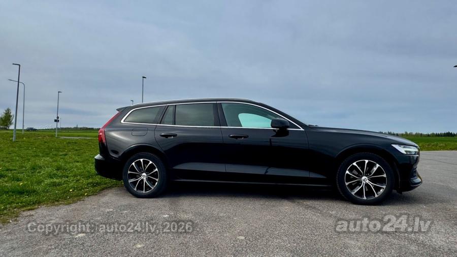 Melns Volvo V60 2020 Tallina, ar dzinēja tilpumu 2.00 L un nobraukumu 270 tūkst. km par 14900 €, foto 4 vietnē AUTOMOTO.COM.LV