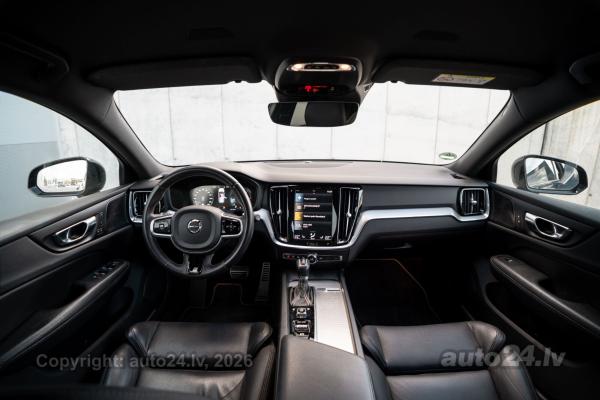 Black Volvo V60 2020 in Tartu, with an engine capacity of 2.00 L and mileage of 130 thousand km for 24900 €, photo 8 on AUTOMOTO.COM.LV