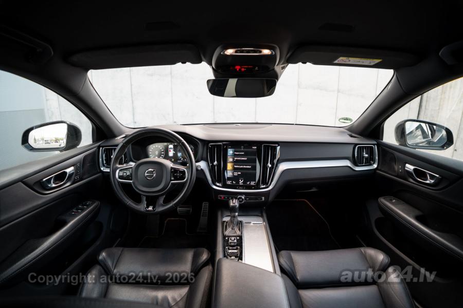 Melns Volvo V60 2020 Tartu, ar dzinēja tilpumu 2.00 L un nobraukumu 130 tūkst. km par 24900 €, foto 9 vietnē AUTOMOTO.COM.LV