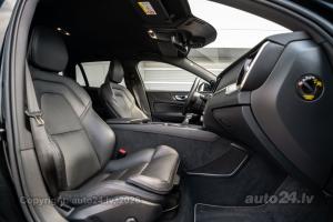 Melns Volvo V60 2020 Tartu, ar dzinēja tilpumu 2.00 L un nobraukumu 130 tūkst. km par 24900 €, foto 14 vietnē AUTOMOTO.COM.LV