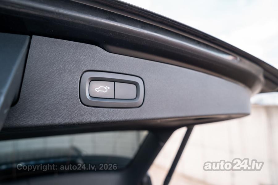 Melns Volvo V60 2020 Tartu, ar dzinēja tilpumu 2.00 L un nobraukumu 130 tūkst. km par 24900 €, foto 21 vietnē AUTOMOTO.COM.LV