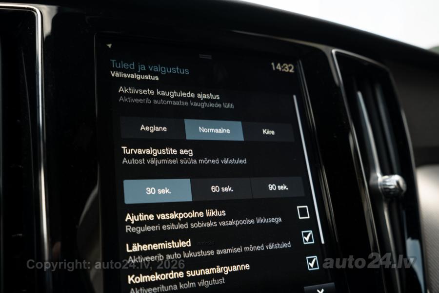 Melns Volvo V60 2020 Tartu, ar dzinēja tilpumu 2.00 L un nobraukumu 130 tūkst. km par 24900 €, foto 30 vietnē AUTOMOTO.COM.LV