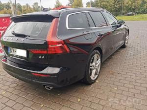 Melns Volvo V60 2020 Rīga, ar dzinēja tilpumu 2.00 L un nobraukumu 234 tūkst. km par 14660 €, foto 3 vietnē AUTOMOTO.COM.LV