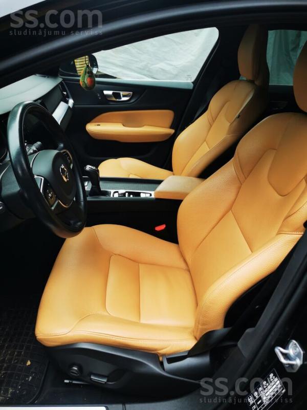Melns Volvo V60 2020 Rīga, ar dzinēja tilpumu 2.00 L un nobraukumu 234 tūkst. km par 14660 €, foto 5 vietnē AUTOMOTO.COM.LV