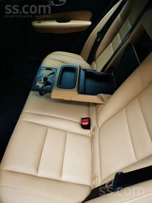 Melns Volvo V60 2020 Rīga, ar dzinēja tilpumu 2.00 L un nobraukumu 234 tūkst. km par 14660 €, foto 11 vietnē AUTOMOTO.COM.LV