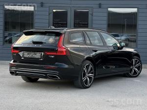 Melns Volvo V60 2020 Jelgava, ar dzinēja tilpumu 2.00 L un nobraukumu 199 tūkst. km par 20500 €, foto 5 vietnē AUTOMOTO.COM.LV