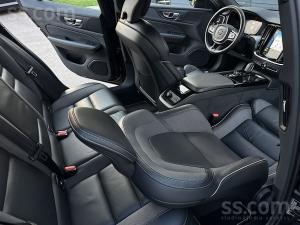 Melns Volvo V60 2020 Jelgava, ar dzinēja tilpumu 2.00 L un nobraukumu 199 tūkst. km par 20500 €, foto 9 vietnē AUTOMOTO.COM.LV