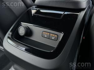 Melns Volvo V60 2020 Jelgava, ar dzinēja tilpumu 2.00 L un nobraukumu 199 tūkst. km par 20500 €, foto 13 vietnē AUTOMOTO.COM.LV