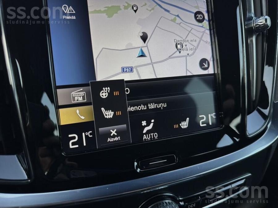 Melns Volvo V60 2020 Jelgava, ar dzinēja tilpumu 2.00 L un nobraukumu 199 tūkst. km par 20500 €, foto 20 vietnē AUTOMOTO.COM.LV