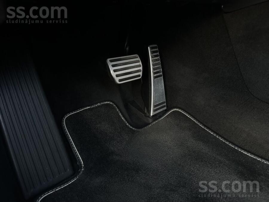 Melns Volvo V60 2020 Jelgava, ar dzinēja tilpumu 2.00 L un nobraukumu 199 tūkst. km par 20500 €, foto 30 vietnē AUTOMOTO.COM.LV