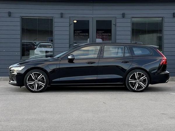 Melns Volvo V60 2020 Jelgava, ar dzinēja tilpumu 2.00 L un nobraukumu 200 tūkst. km par 21500 €, foto 5 vietnē AUTOMOTO.COM.LV