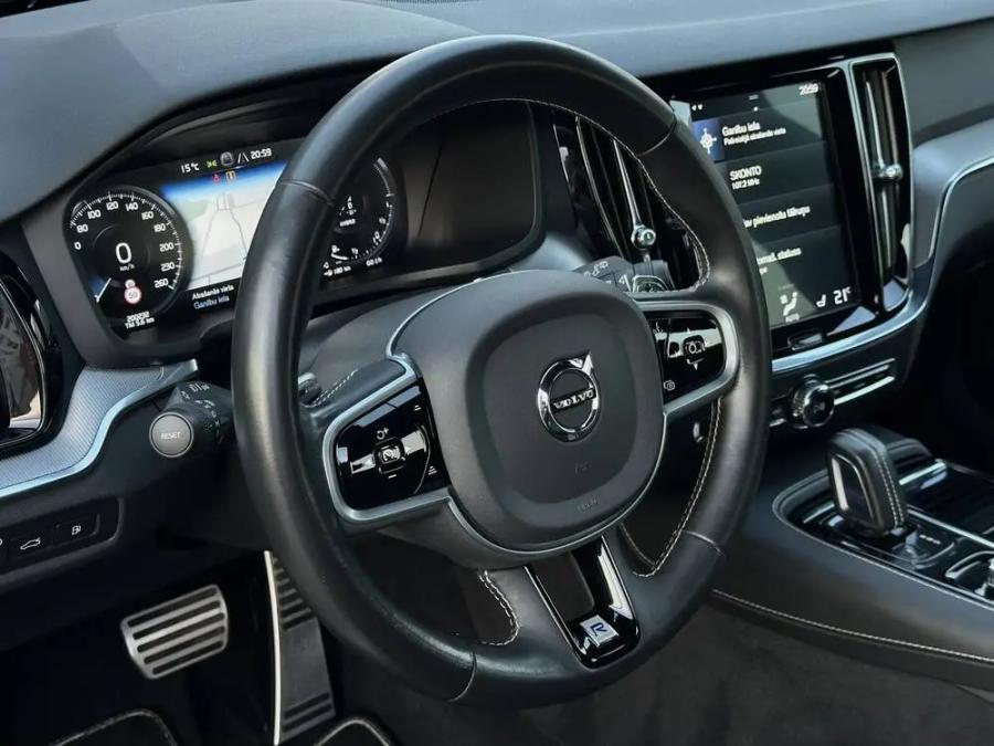 Черный Вольво B60 2020 в Елгава, объемом двигателя 2.00 л и пробегом 200 тыс. км за 21500 €, фото 17 на AUTOMOTO.COM.LV