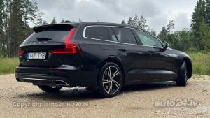 Melns Volvo V60 2020 Tallina, ar dzinēja tilpumu 0.00 L un nobraukumu 128 tūkst. km par 28500 €, foto 5 vietnē AUTOMOTO.COM.LV