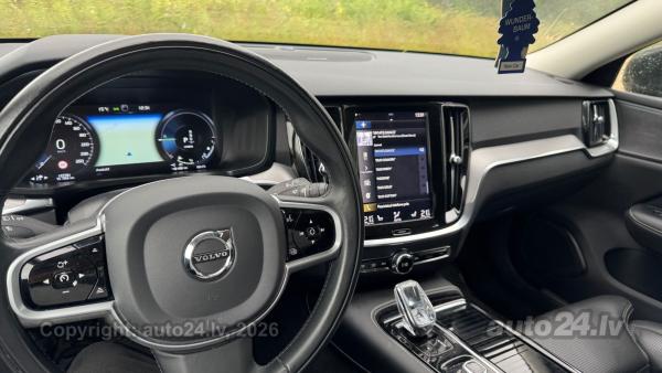 Black Volvo V60 2020 in Tallinn, with an engine capacity of 0.00 L and mileage of 128 thousand km for 28500 €, photo 7 on AUTOMOTO.COM.LV