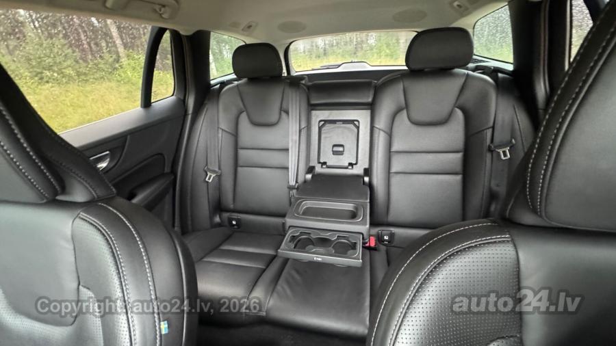Melns Volvo V60 2020 Tallina, ar dzinēja tilpumu 0.00 L un nobraukumu 128 tūkst. km par 28500 €, foto 10 vietnē AUTOMOTO.COM.LV