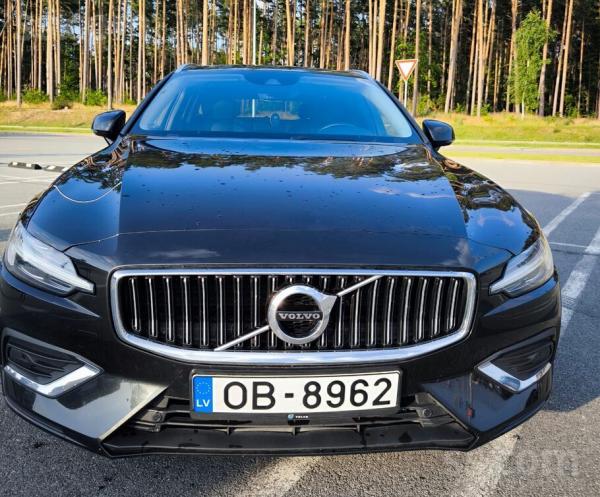 Черный Вольво B60 2020 в Рига, объемом двигателя 2.00 л и пробегом 305 тыс. км за 18200 €, фото 2 на AUTOMOTO.COM.LV