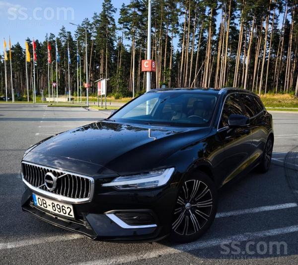 Черный Вольво B60 2020 в Рига, объемом двигателя 2.00 л и пробегом 305 тыс. км за 18200 €, фото 9 на AUTOMOTO.COM.LV