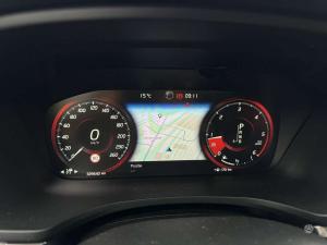 Black Volvo V60 2020 in Alytus, with an engine capacity of 2.00 L and mileage of 330 thousand km for 10750 €, photo 40 on AUTOMOTO.COM.LV