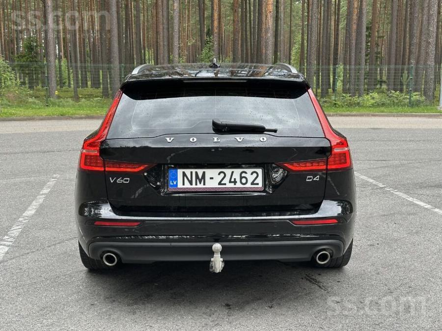 Melns Volvo V60 2020 Rīga, ar dzinēja tilpumu 2.00 L un nobraukumu 226 tūkst. km par 18900 €, foto 8 vietnē AUTOMOTO.COM.LV