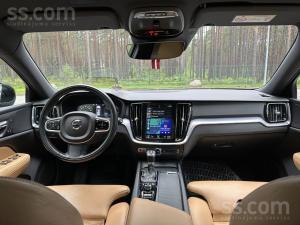 Melns Volvo V60 2020 Rīga, ar dzinēja tilpumu 2.00 L un nobraukumu 226 tūkst. km par 18900 €, foto 14 vietnē AUTOMOTO.COM.LV