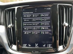 Melns Volvo V60 2020 Rīga, ar dzinēja tilpumu 2.00 L un nobraukumu 226 tūkst. km par 18900 €, foto 25 vietnē AUTOMOTO.COM.LV