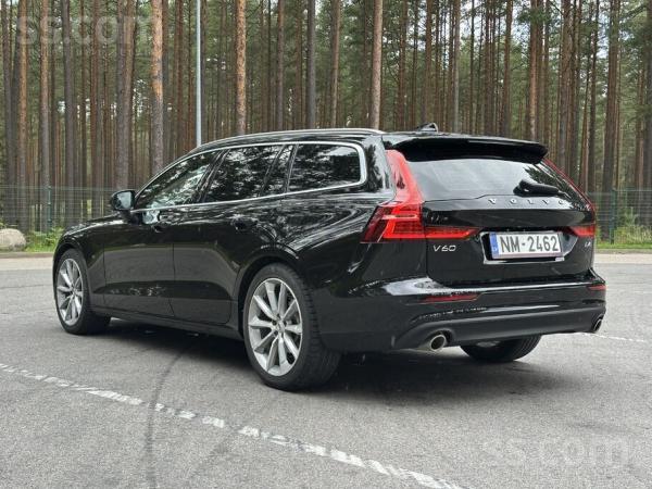 Melns Volvo V60 2020 Rīga, ar dzinēja tilpumu 2.00 L un nobraukumu 226 tūkst. km par 18900 €, foto 6 vietnē AUTOMOTO.COM.LV