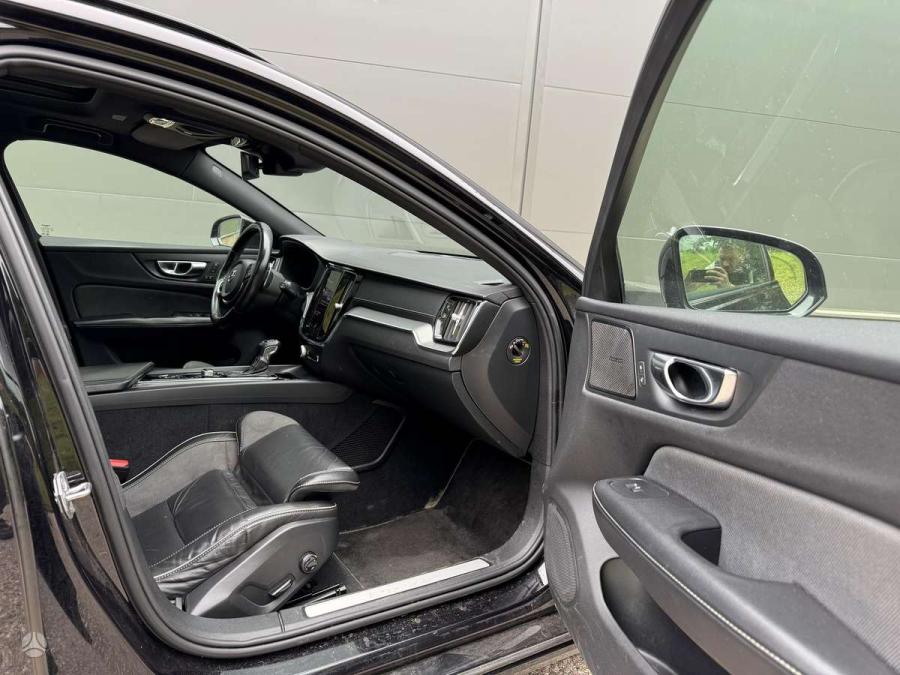 Черный Вольво B60 2020 в Алитус, объемом двигателя 2.00 л и пробегом 330 тыс. км за 10750 €, фото 10 на AUTOMOTO.COM.LV