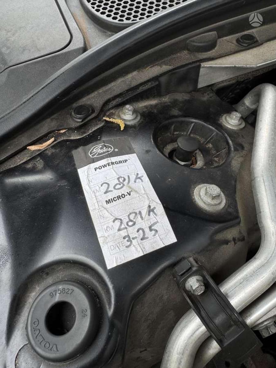 Черный Вольво B60 2020 в Алитус, объемом двигателя 2.00 л и пробегом 330 тыс. км за 10750 €, фото 39 на AUTOMOTO.COM.LV