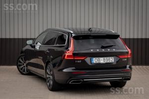Melns Volvo V60 2020 Talsi, ar dzinēja tilpumu 2.00 L un nobraukumu 307 tūkst. km par 15490 €, foto 5 vietnē AUTOMOTO.COM.LV