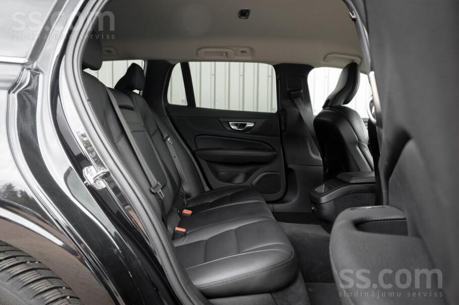 Melns Volvo V60 2020 Talsi, ar dzinēja tilpumu 2.00 L un nobraukumu 307 tūkst. km par 15490 €, foto 12 vietnē AUTOMOTO.COM.LV