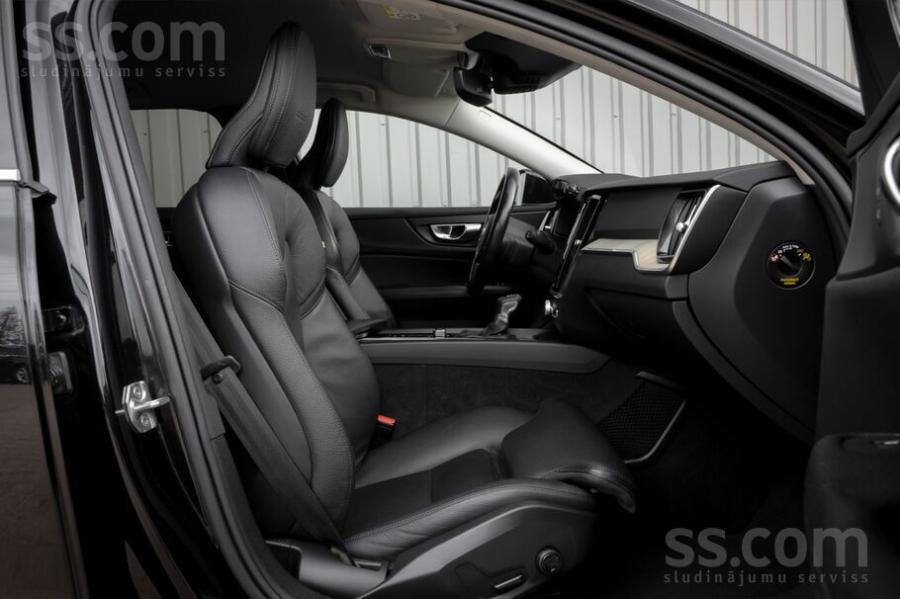 Melns Volvo V60 2020 Talsi, ar dzinēja tilpumu 2.00 L un nobraukumu 307 tūkst. km par 15490 €, foto 13 vietnē AUTOMOTO.COM.LV