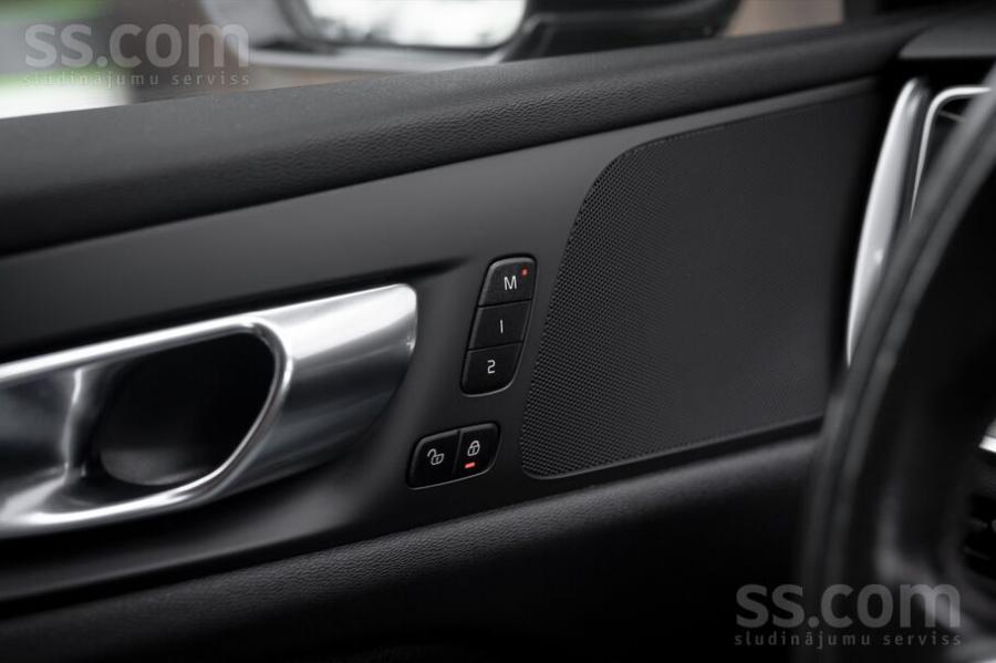 Melns Volvo V60 2020 Talsi, ar dzinēja tilpumu 2.00 L un nobraukumu 307 tūkst. km par 15490 €, foto 15 vietnē AUTOMOTO.COM.LV
