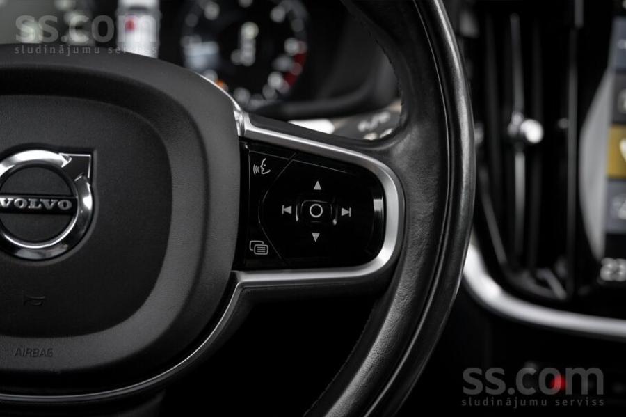 Melns Volvo V60 2020 Talsi, ar dzinēja tilpumu 2.00 L un nobraukumu 307 tūkst. km par 15490 €, foto 22 vietnē AUTOMOTO.COM.LV